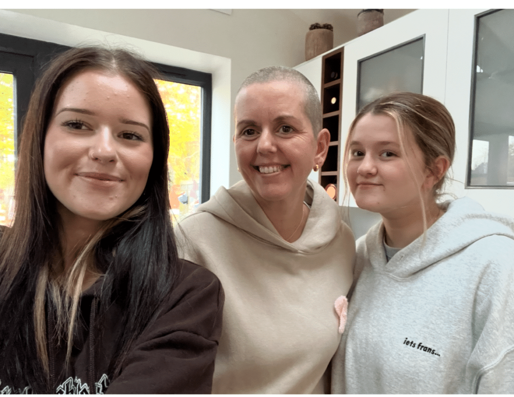 Clare inspires head shave challenge - FORCE Cancer Charity